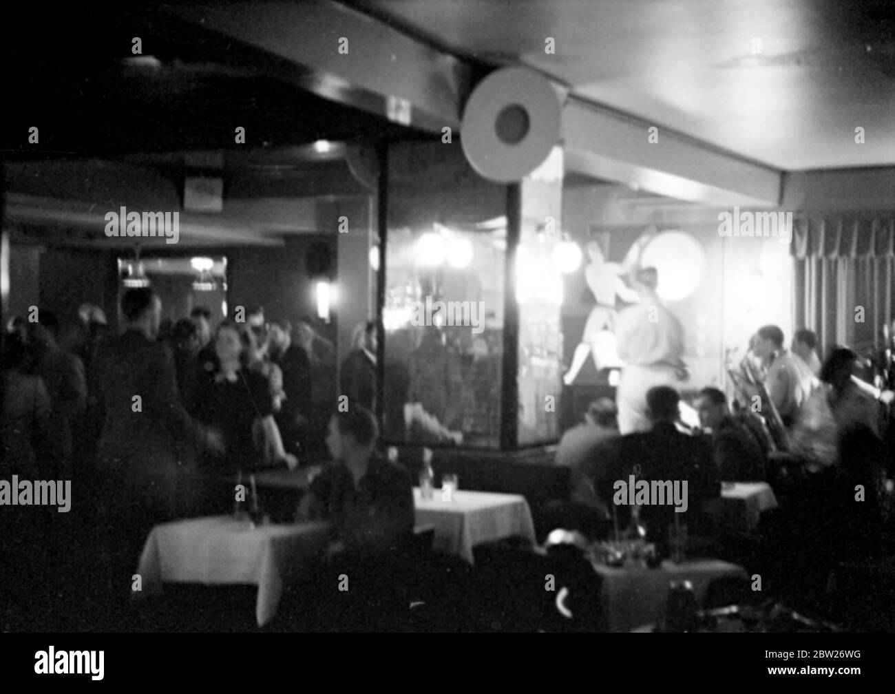 1930s nightclub Black and White Stock Photos & Images - Alamy