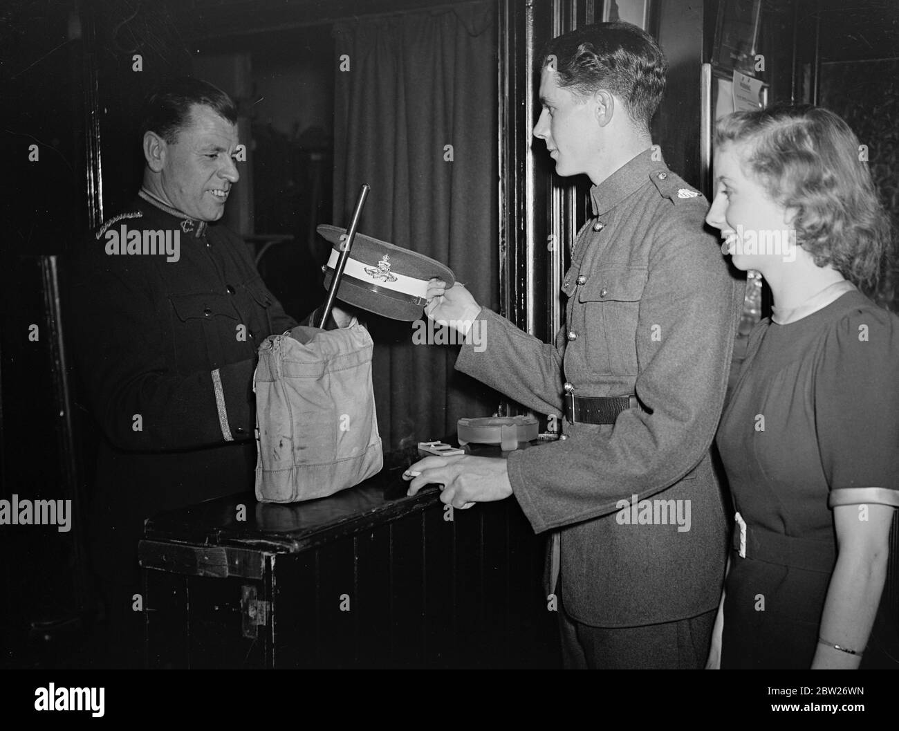 Soldier dancing world war two hi-res stock photography and images - Alamy
