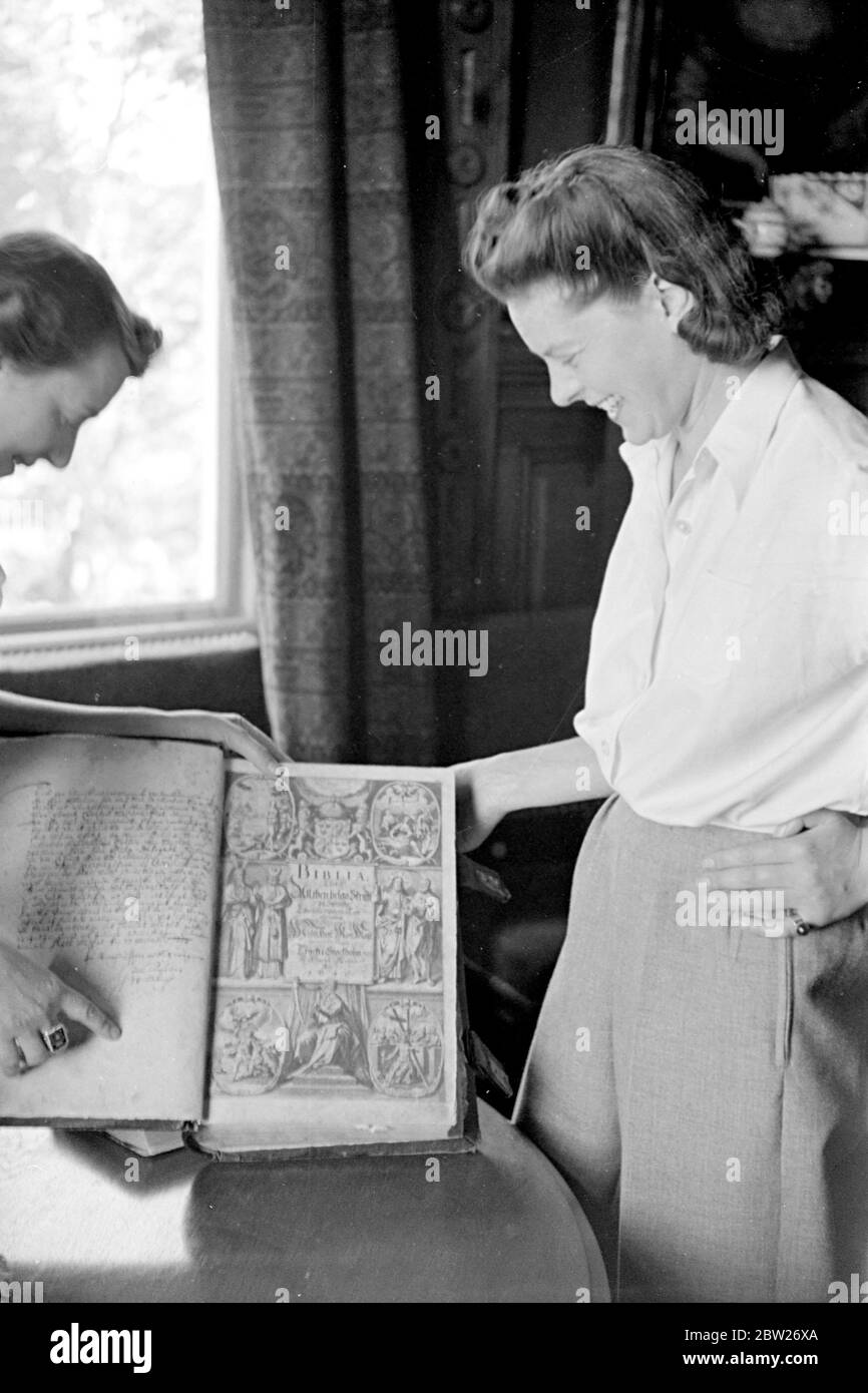 1930 housing estate Black and White Stock Photos & Images - Alamy