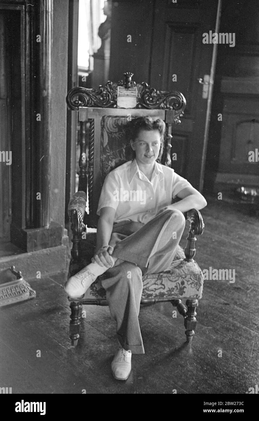 1930 housing estate Black and White Stock Photos & Images - Alamy