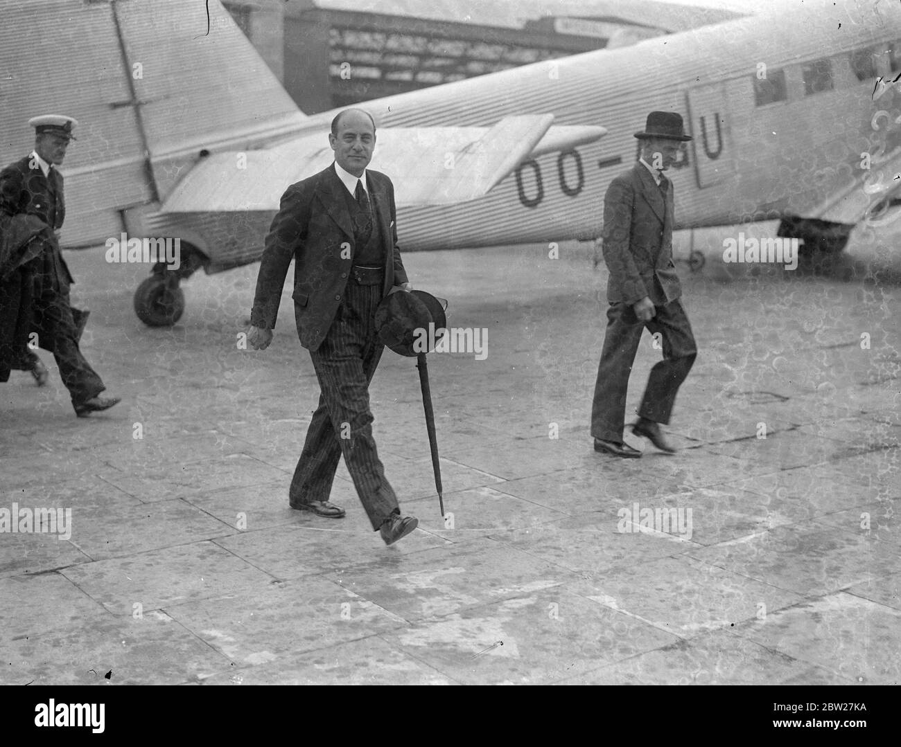 Modern methods construction london hi-res stock photography and images ...