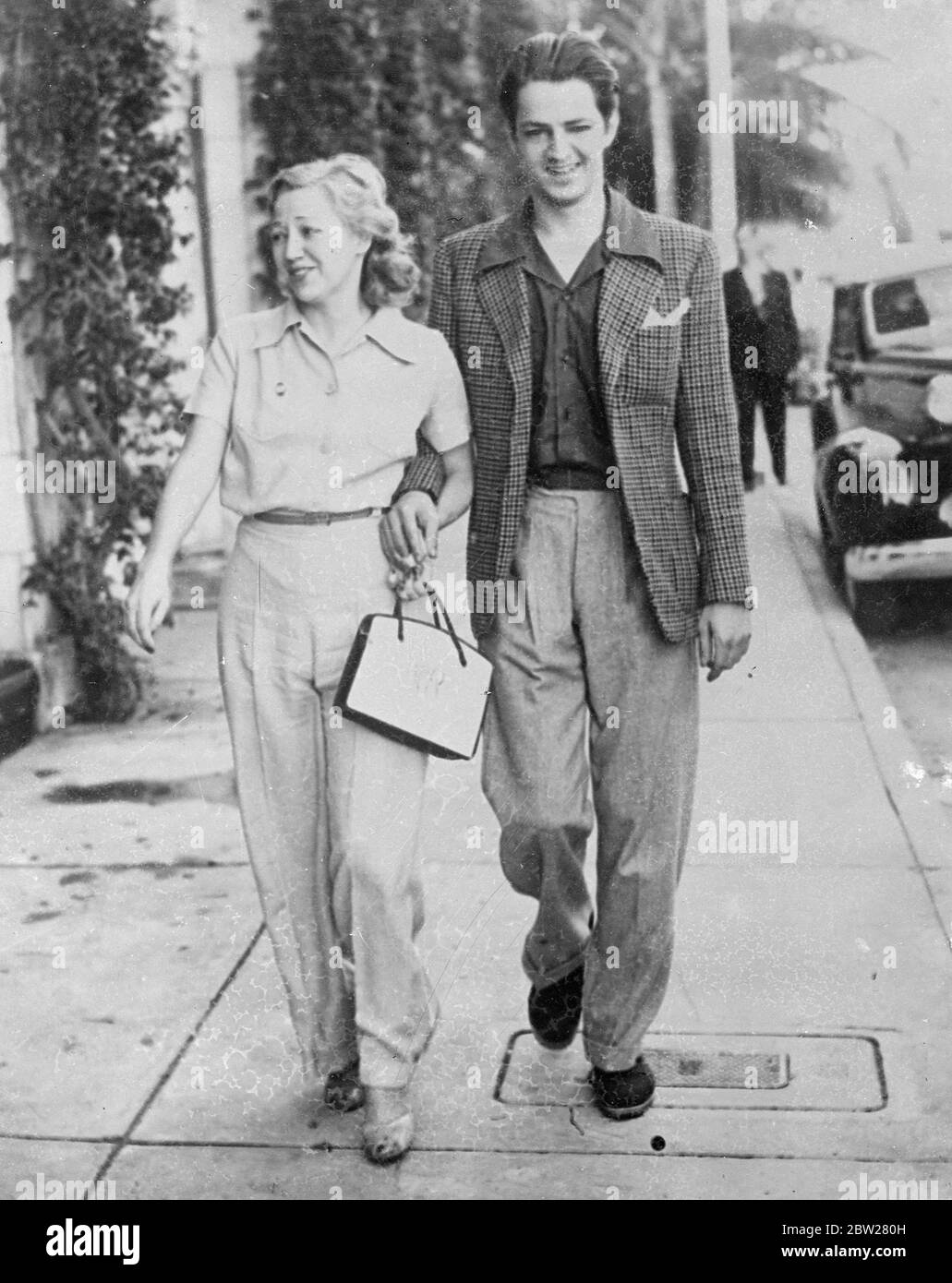 'Queen of Diamonds' and her son at Palm Beach. The Countess de Porceri ...