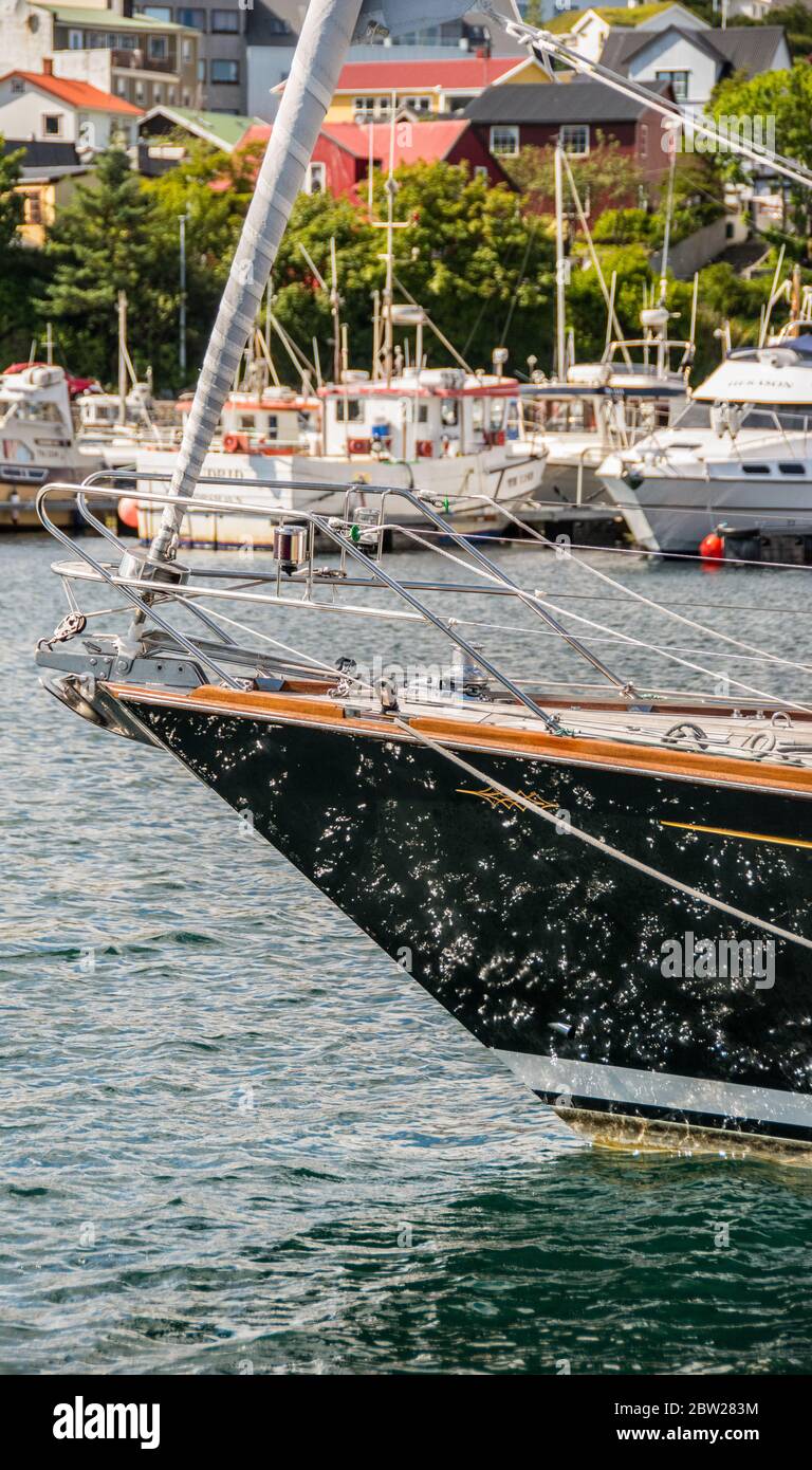 Teak boat bow hi-res stock photography and images - Alamy