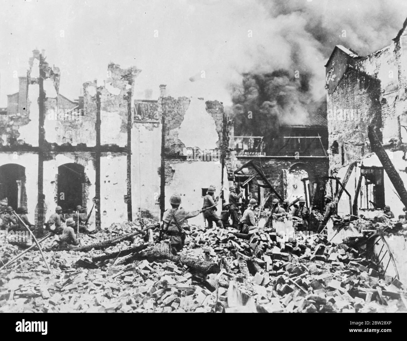 Still rising hi-res stock photography and images - Alamy