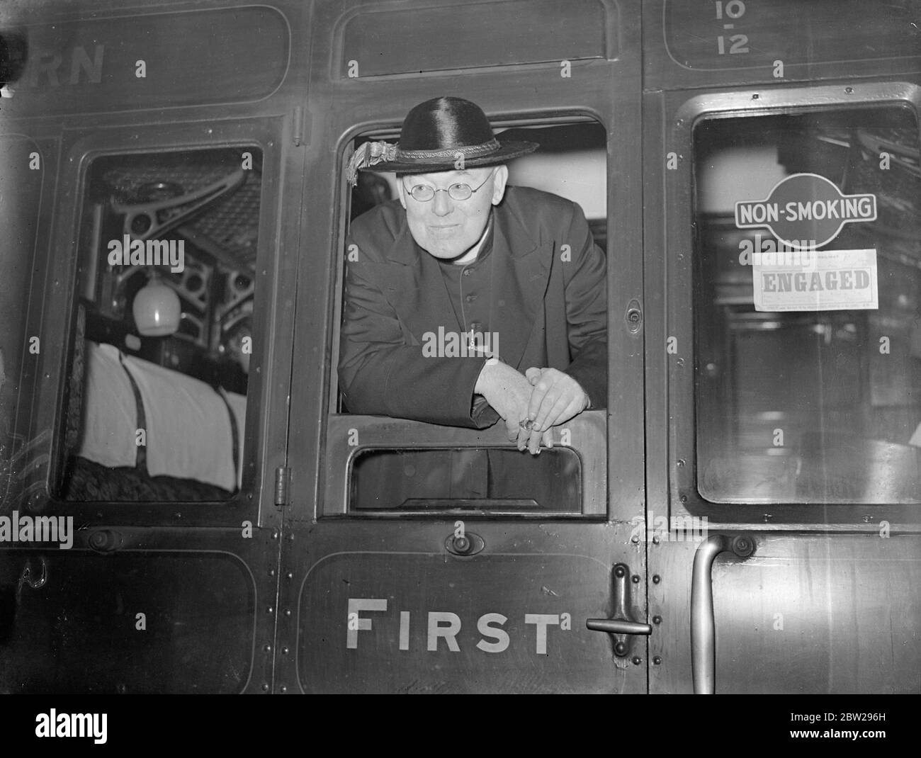 Cardinals hat Black and White Stock Photos & Images - Alamy