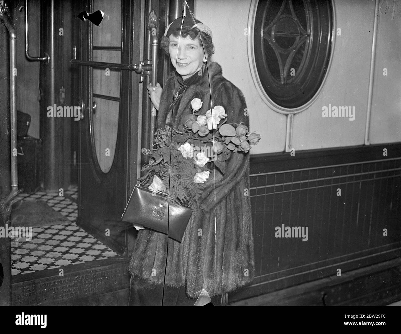 American train on way hi-res stock photography and images - Alamy