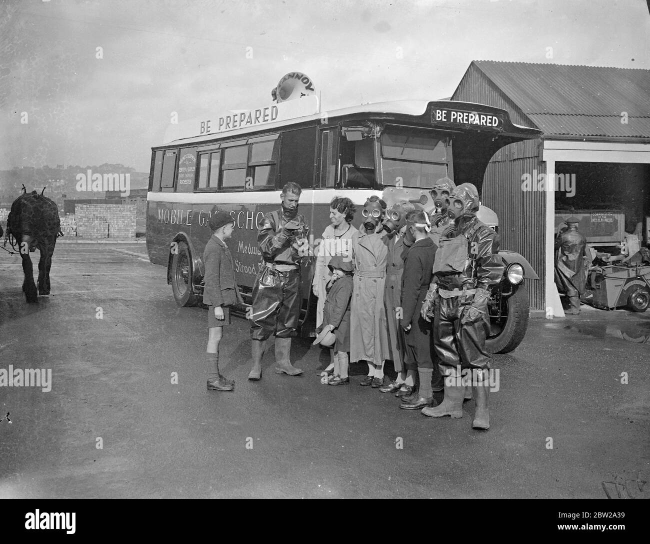 1930s school bus hi-res stock photography and images - Alamy
