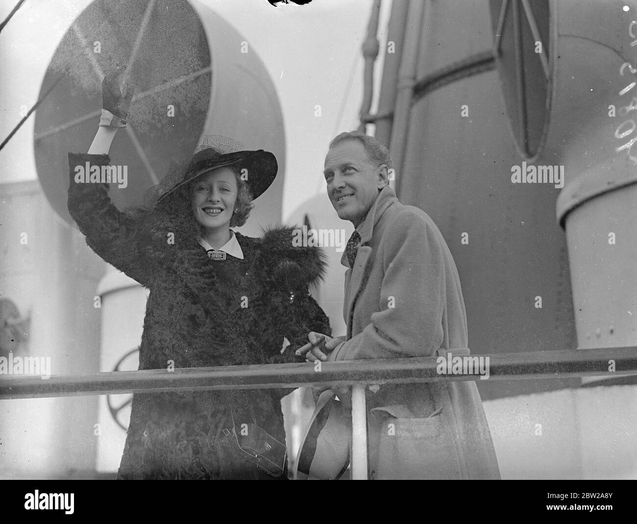 Actress in photo booth Black and White Stock Photos & Images - Alamy