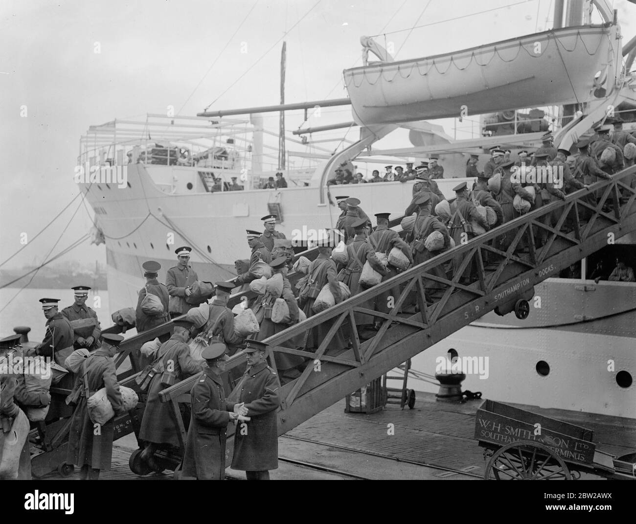 Coldstream Guards embarked at Southampton for Egypt. Men of the 3rd ...