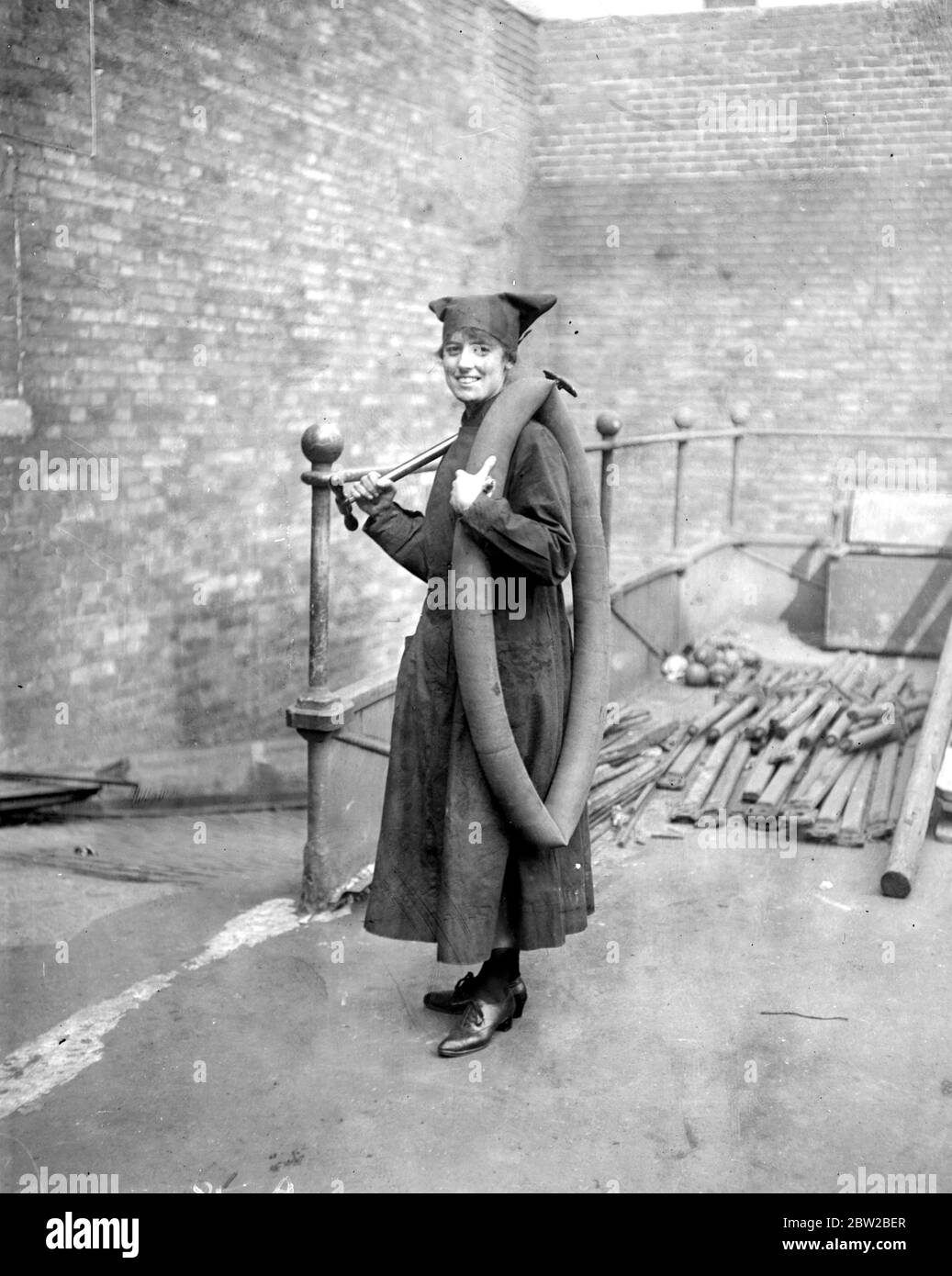 Wrens women of the royal naval hi-res stock photography and images - Alamy