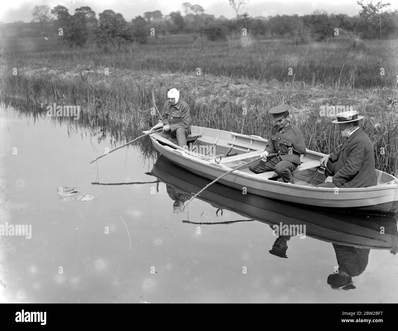 Convalescent soldiers Dabbing for eels at Wroxham. 1914-1918 Stock ...