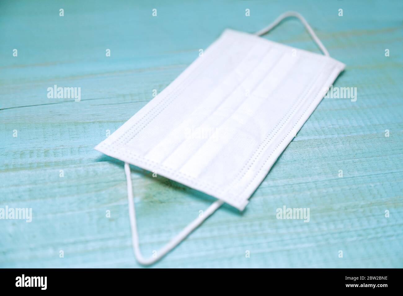 People surgical mask hi-res stock photography and images - Alamy