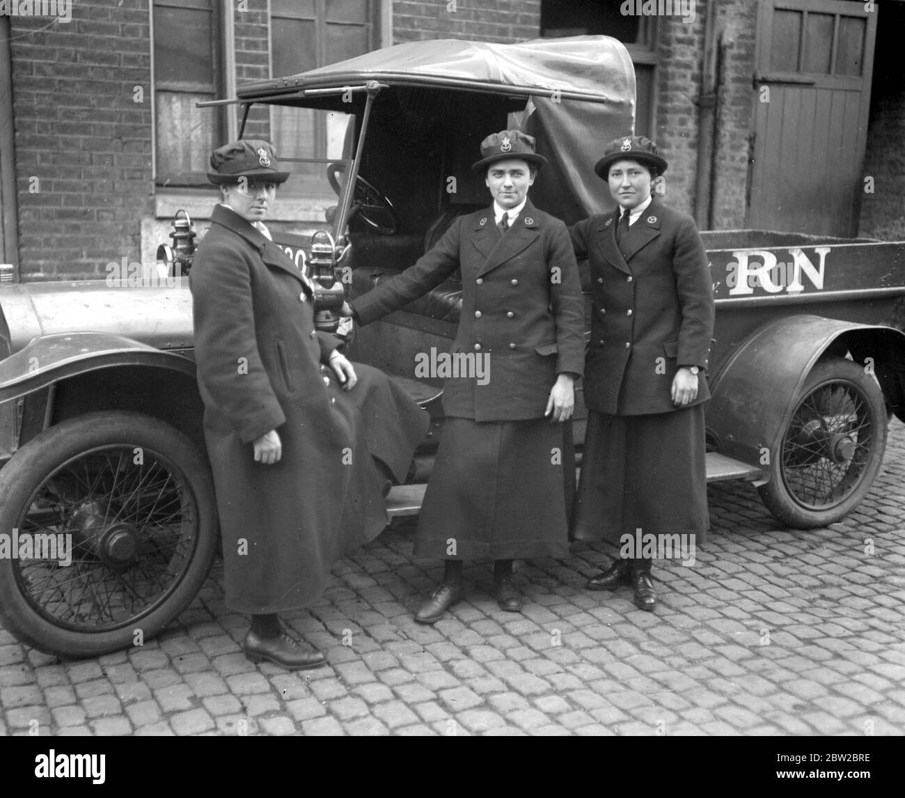 Ww1 lorry hi-res stock photography and images - Alamy