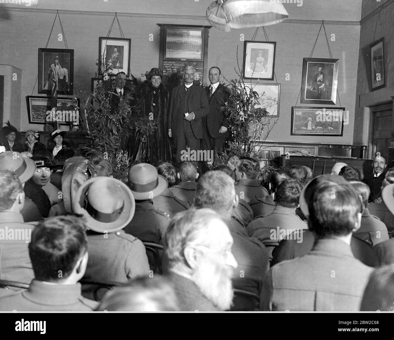 Hon Andrew Fisher officially visits the Anzac Club - left to right on ...