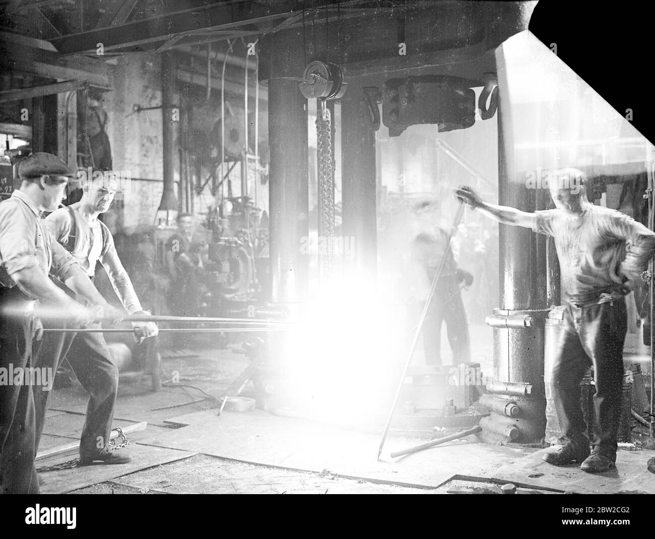 These men use shell hi-res stock photography and images - Alamy