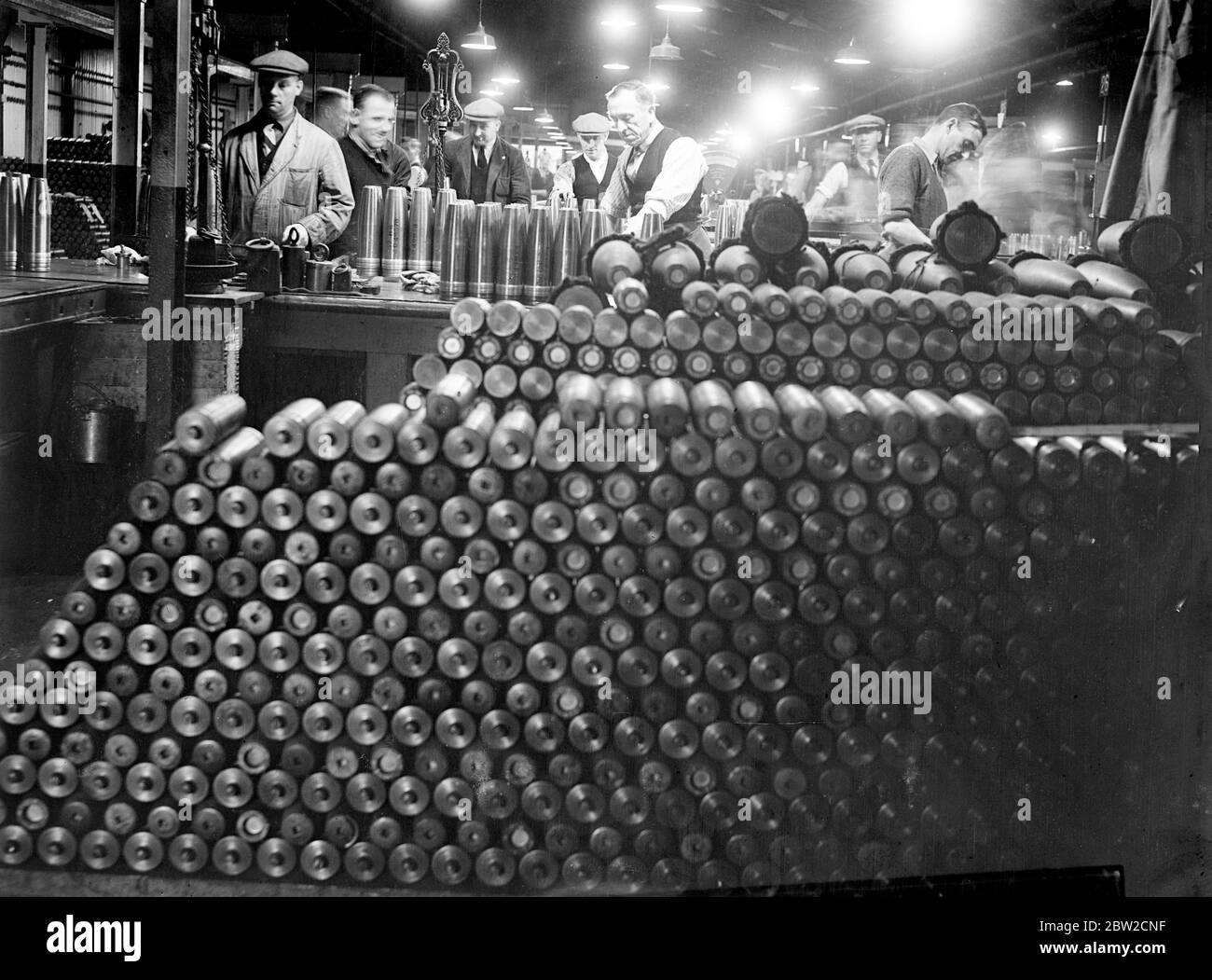 Weapons factory 1930s hi-res stock photography and images - Alamy