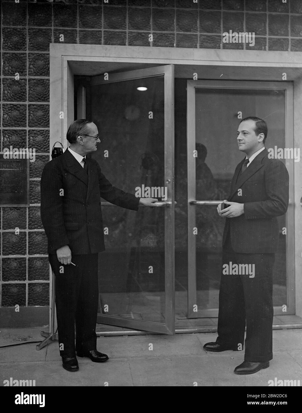 Lord Horder, the Kings physician, opened the new Finsbury Health Centre ...