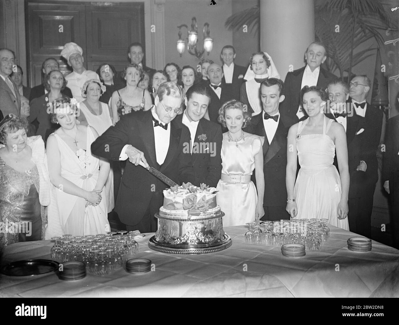 Cut c Black and White Stock Photos & Images - Alamy