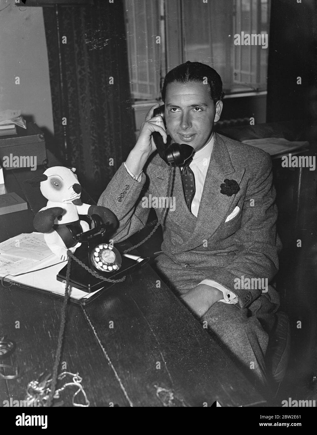 14 year old girl 1930s hi-res stock photography and images - Alamy