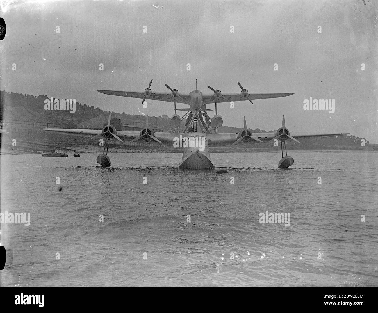 The two parts of the Mayo visit aircraft the pick a back plane and now ...