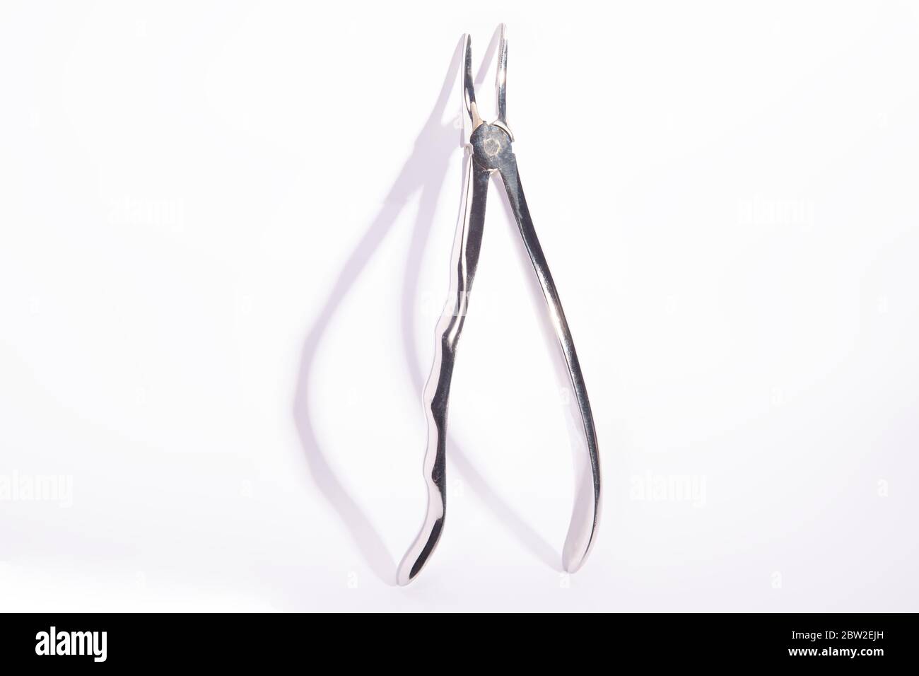 Sharp instruments hi-res stock photography and images - Alamy