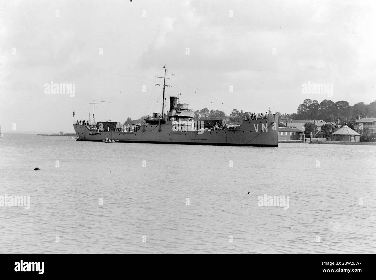 H.M.S Verdun French Gunboat, at Cowes October 1925 Stock Photo - Alamy
