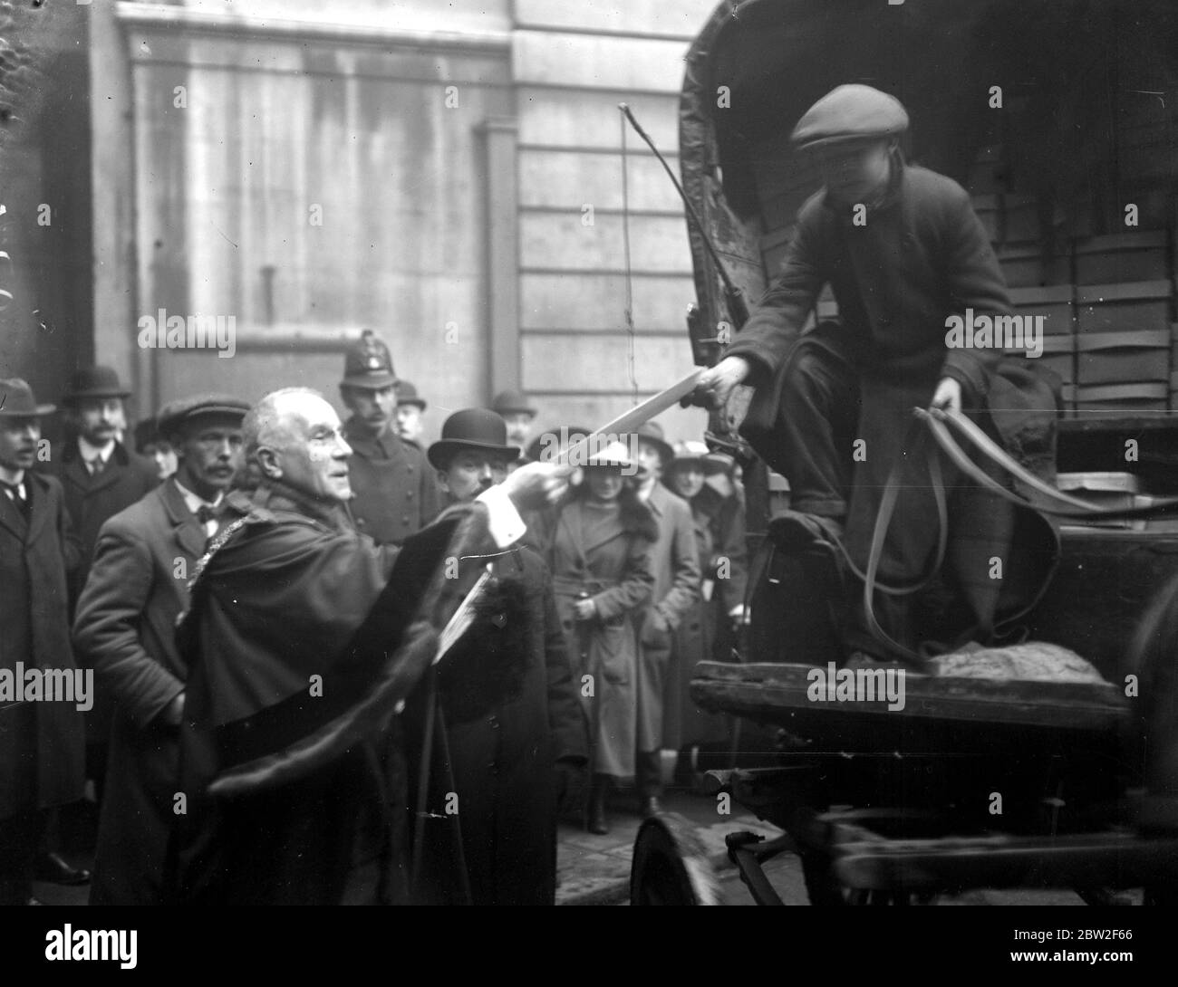 Historical children ww1 england hi-res stock photography and images - Alamy