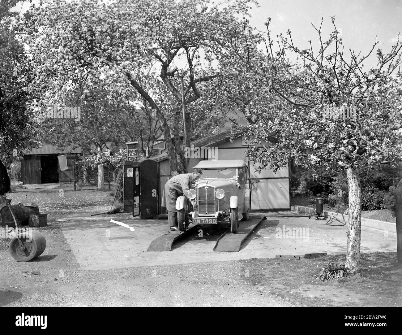 Country Garage. 1934 Stock Photo - Alamy