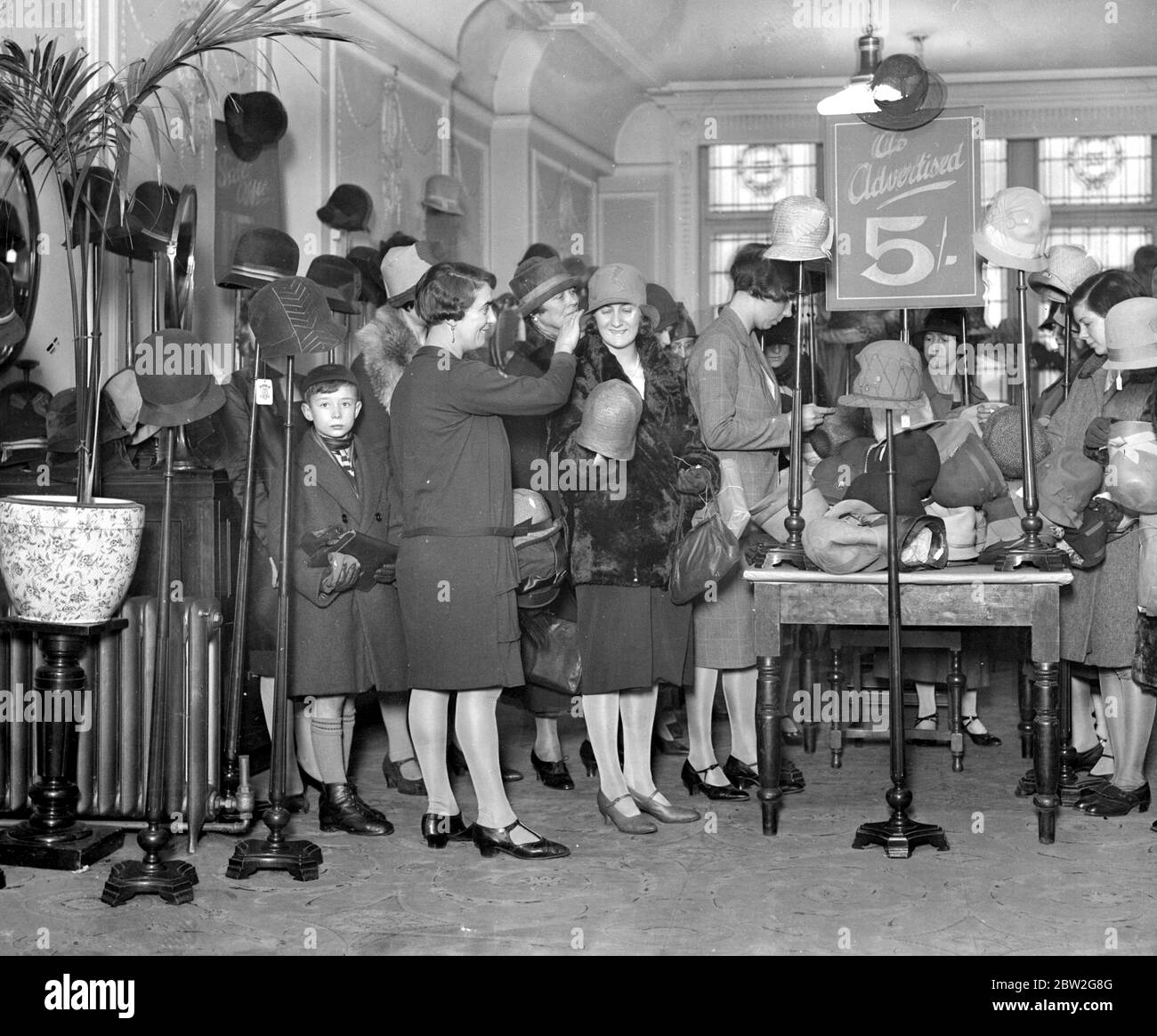 Sales time in Kensington. Scene at Barker's. 28 December 1928 Stock ...
