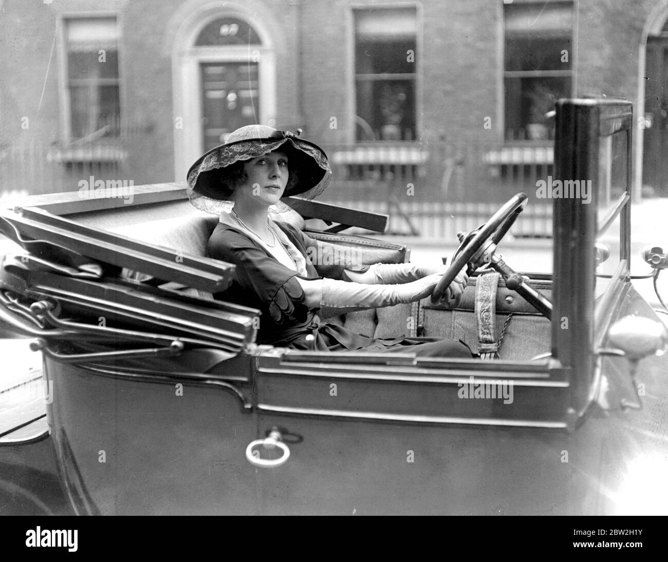 Lady diana duff cooper hi-res stock photography and images - Alamy