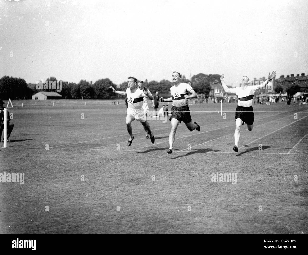 Running race. 1933 Stock Photo - Alamy