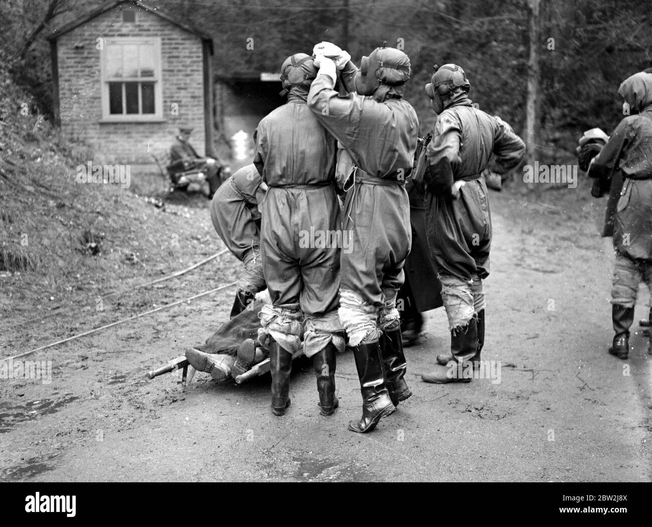 Gas attack ww2 hi-res stock photography and images - Alamy