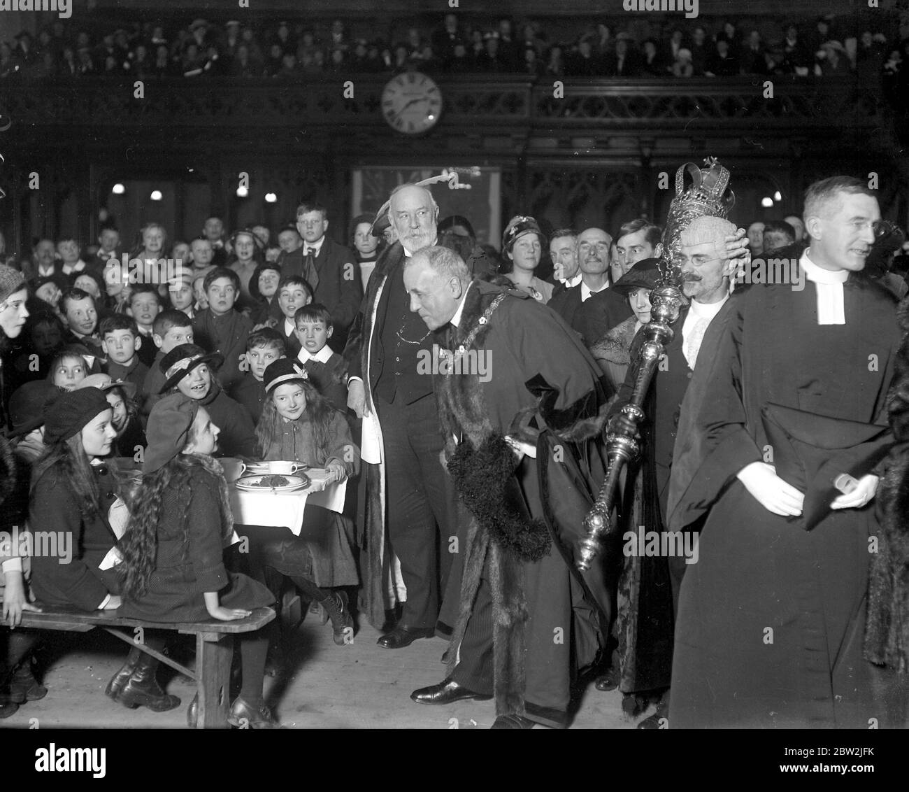 Historical children ww1 england hi-res stock photography and images - Alamy