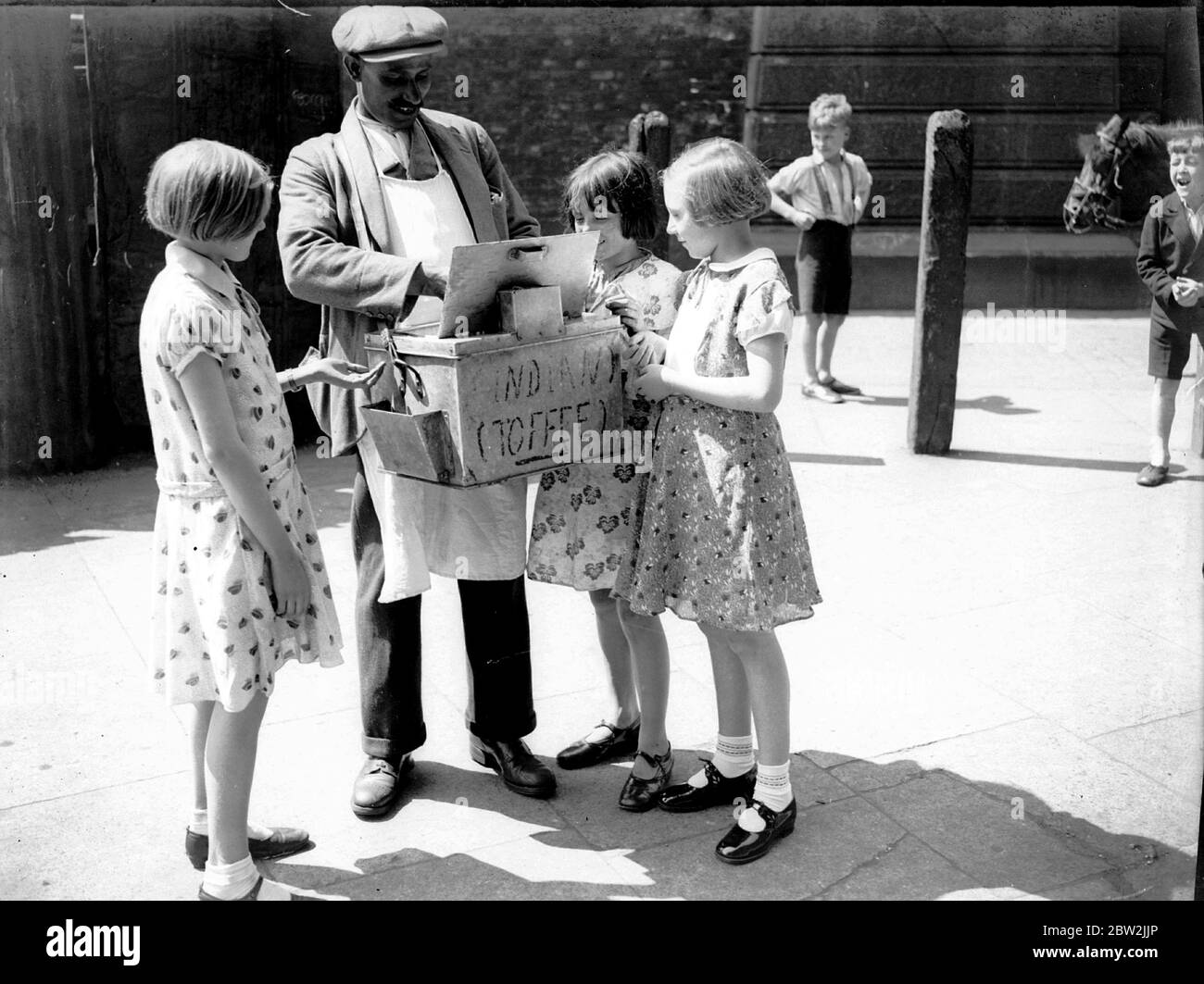 Indian toffee seller hi-res stock photography and images - Alamy