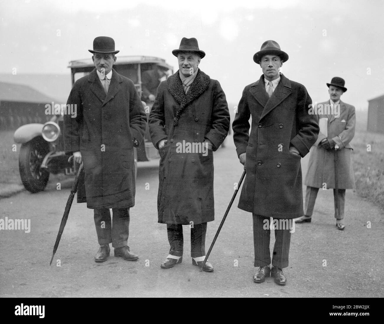Air chiefs at Cardington Aerodrome . Air Marshal Sir John Salmond , Sir ...