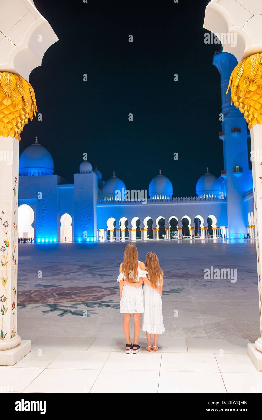 Kid in Sheikh Zayed Mosque in Abu Dhabi, UAE Stock Photo - Alamy