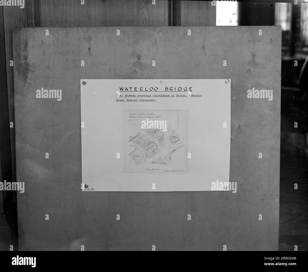 The new Waterloo Bridge under construction. The Plan. 4 May 1939 Stock ...