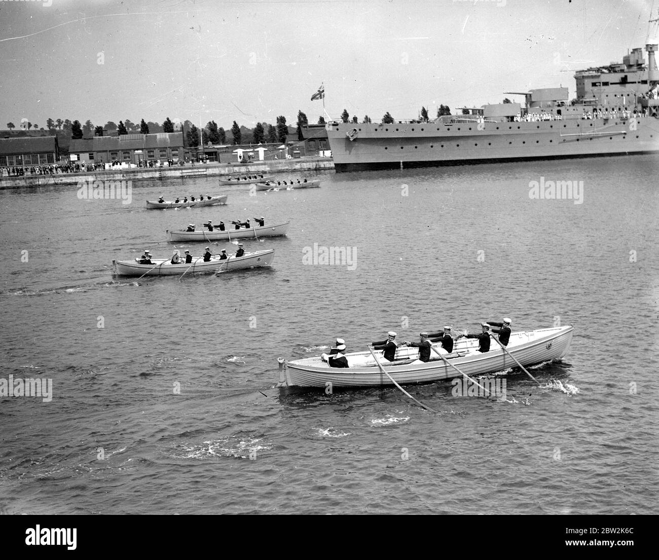 Eyes for the navy Black and White Stock Photos & Images - Alamy