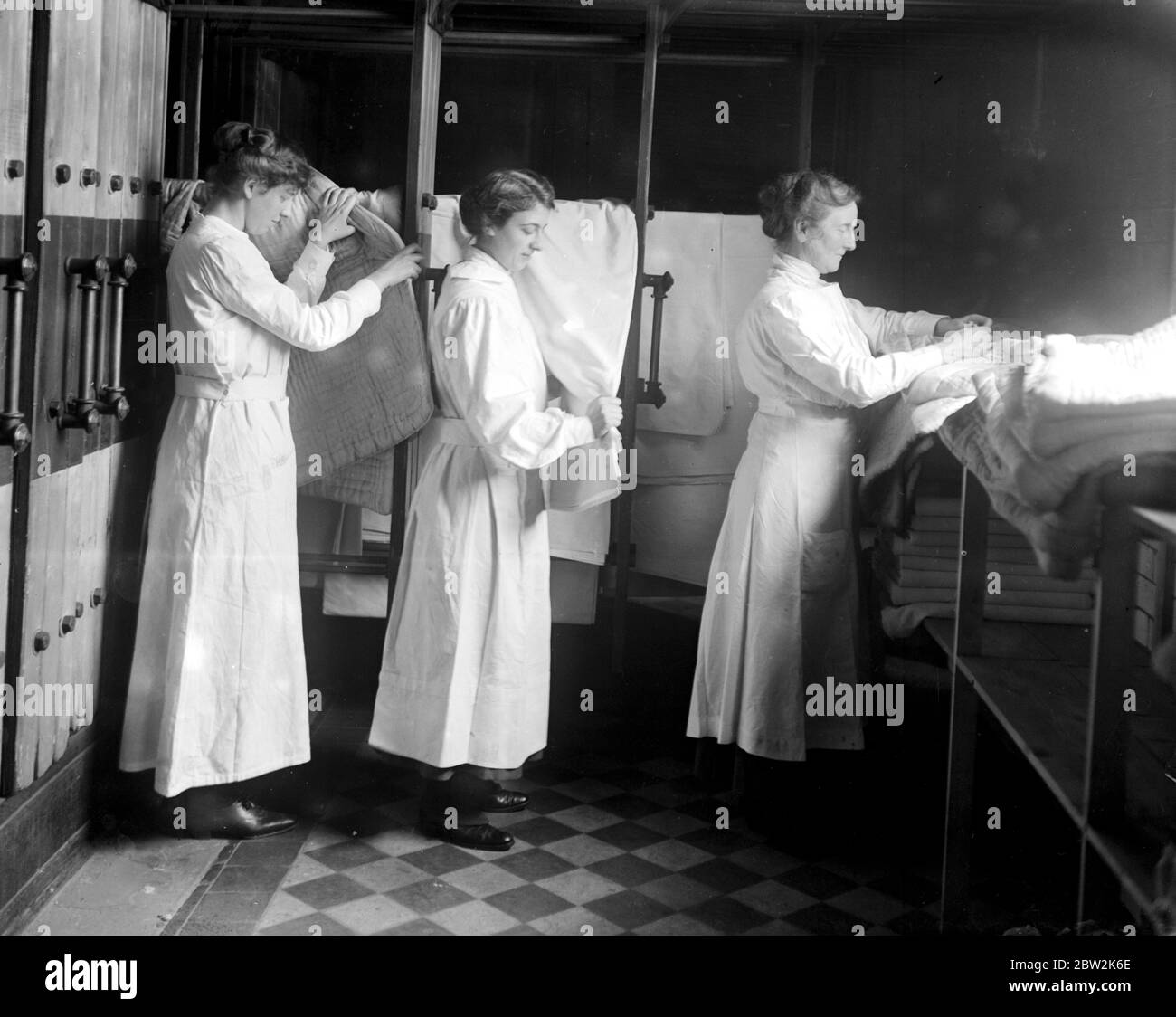 Military Endell St Hospital run entireley by women. In the Laundry Room ...