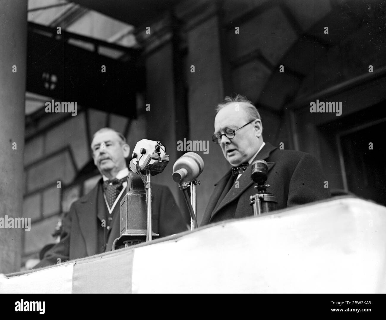 Winston churchill speech hi-res stock photography and images - Alamy
