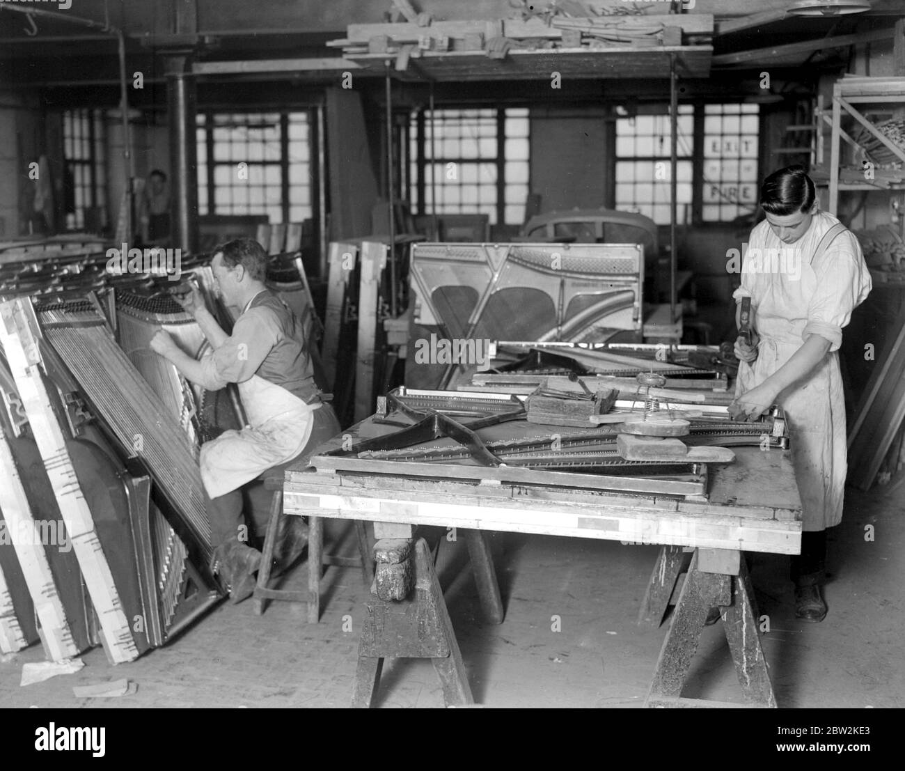 1920s factory work hi-res stock photography and images - Alamy