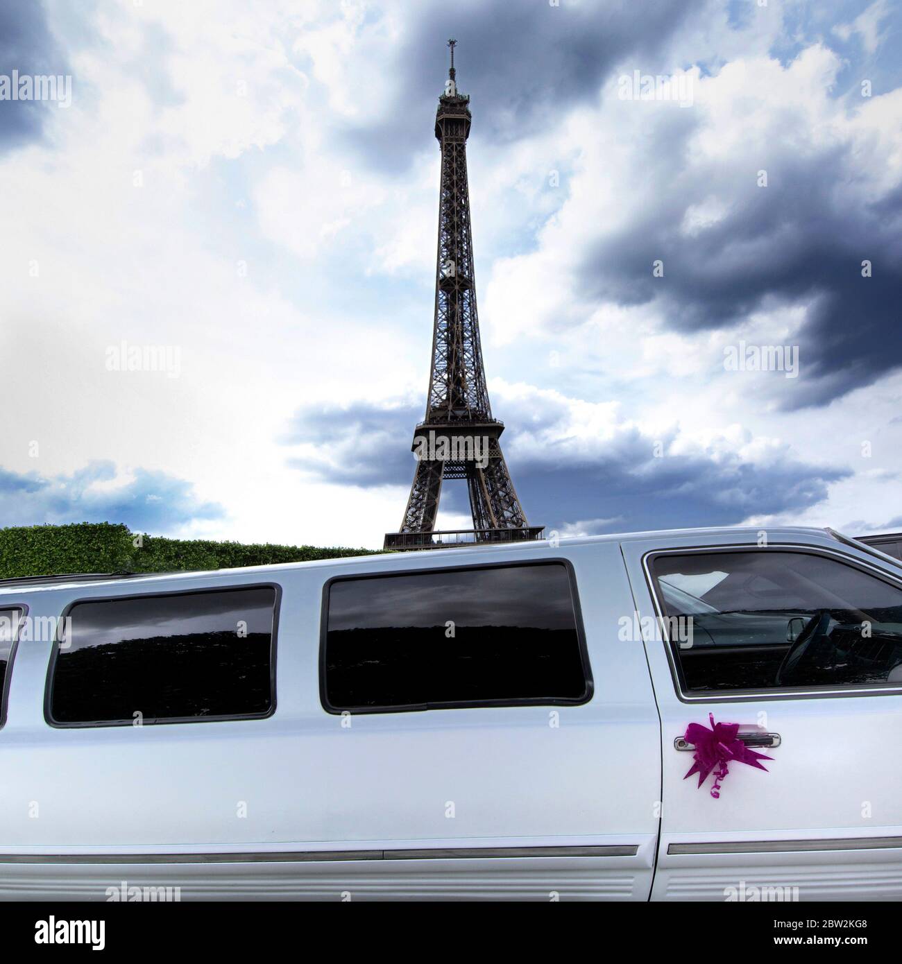 Eiffel tower decoration hi-res stock photography and images - Alamy