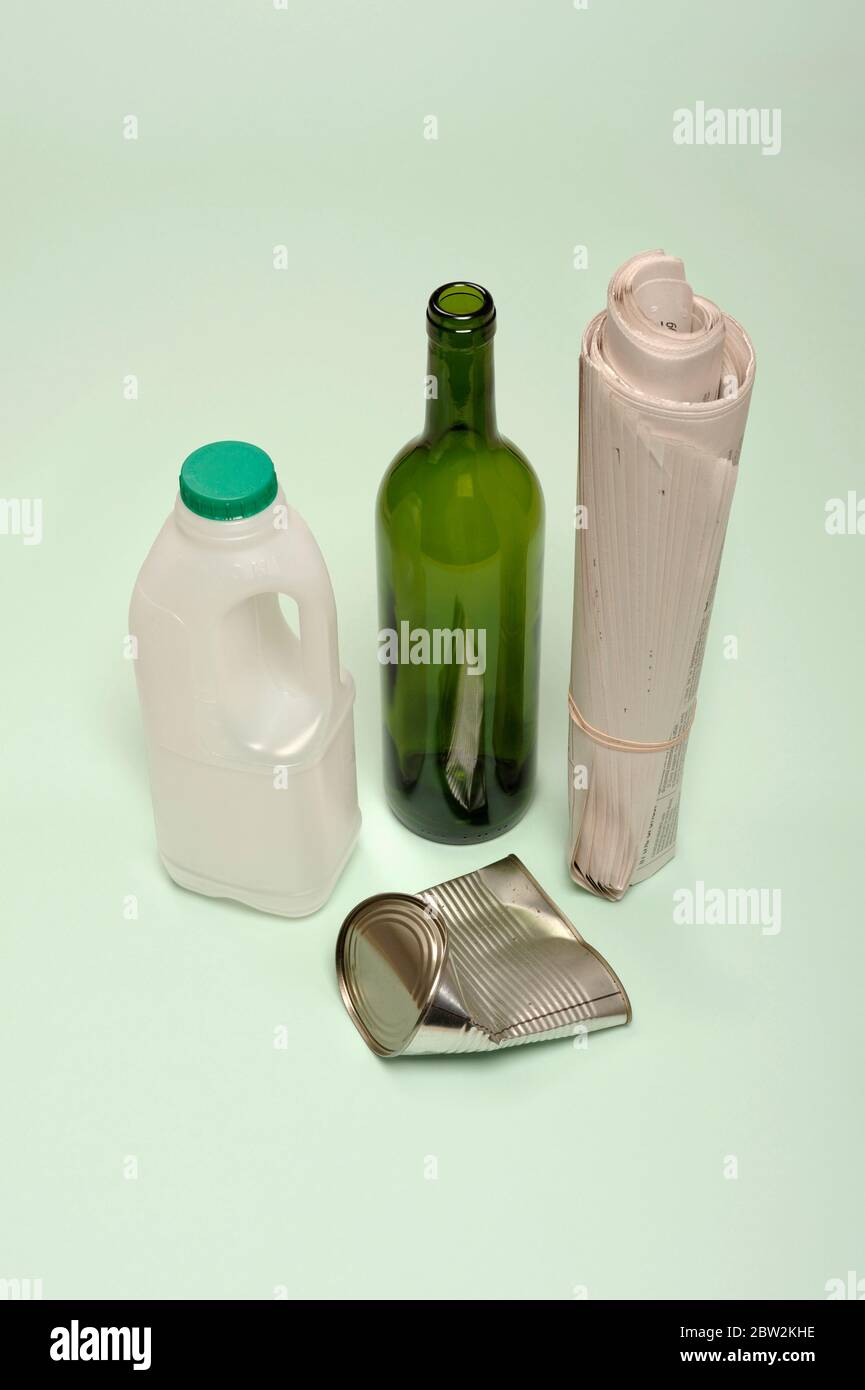 Paper glass plastic metal hi-res stock photography and images - Alamy