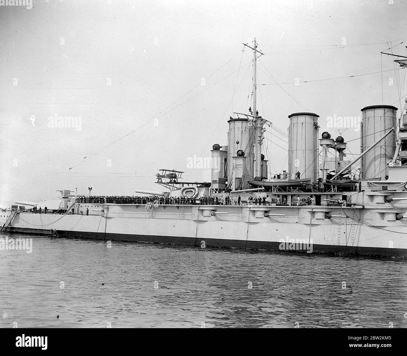 The Fleet at Southend. A close view of H.M.S. Barron with Liberty Boat ...