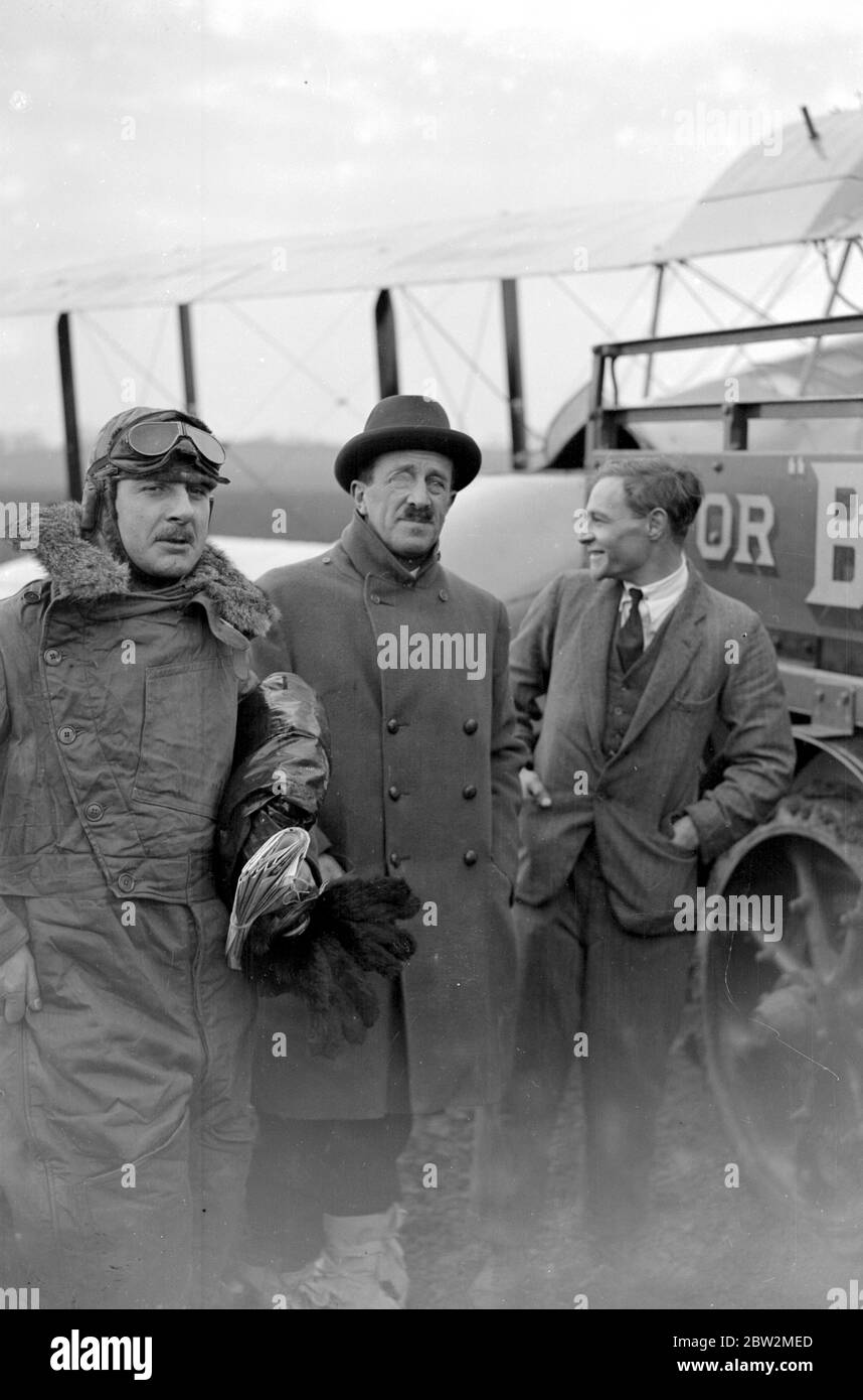 Alan elliott Black and White Stock Photos & Images - Alamy