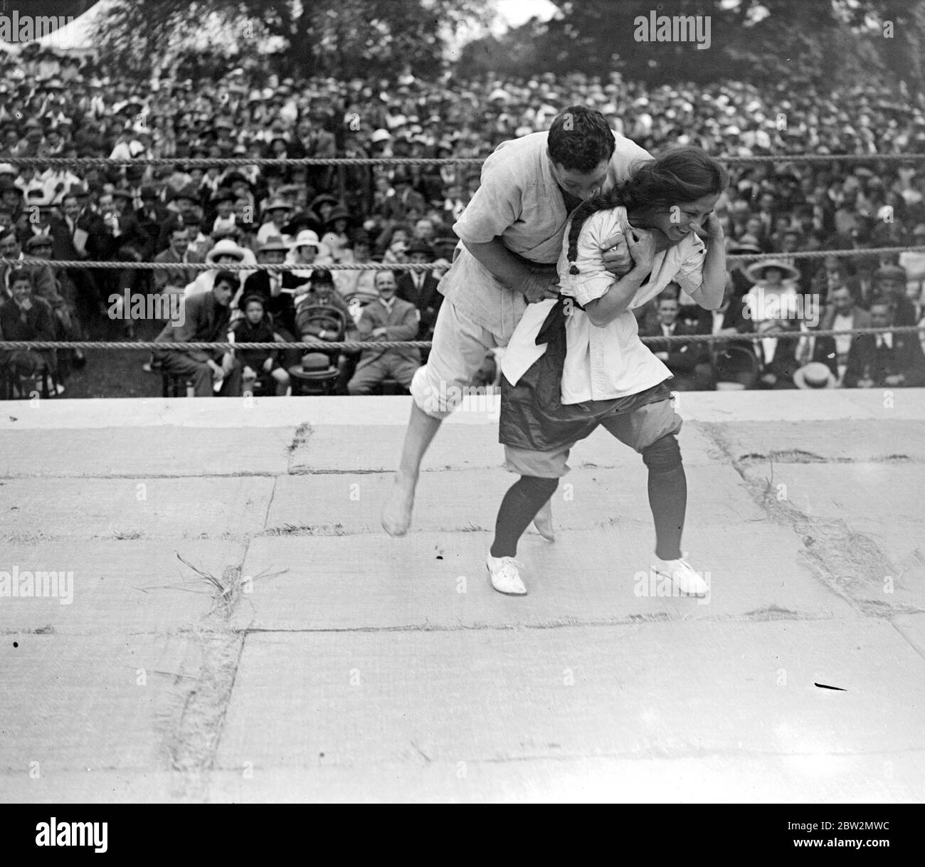 Eton uniform hi-res stock photography and images - Alamy