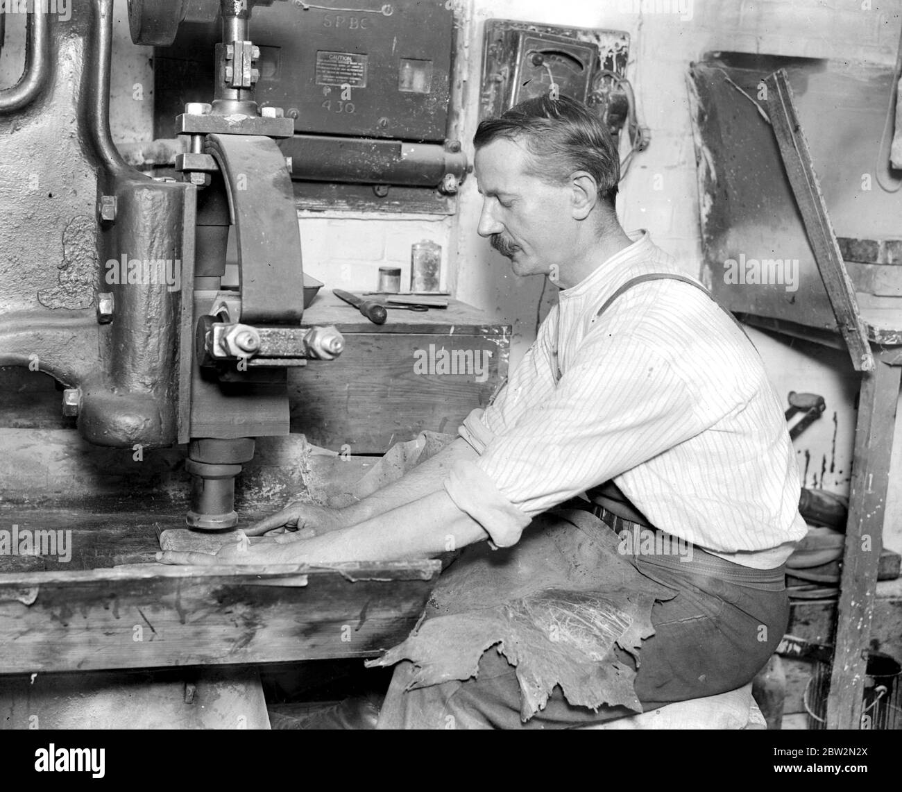 Beating Gold Leaf . The art of beating fine gold leaf was in existence ...