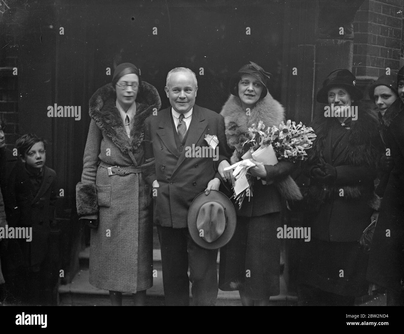 Norah Blaney weds Bradford doctor at London register office . Miss ...