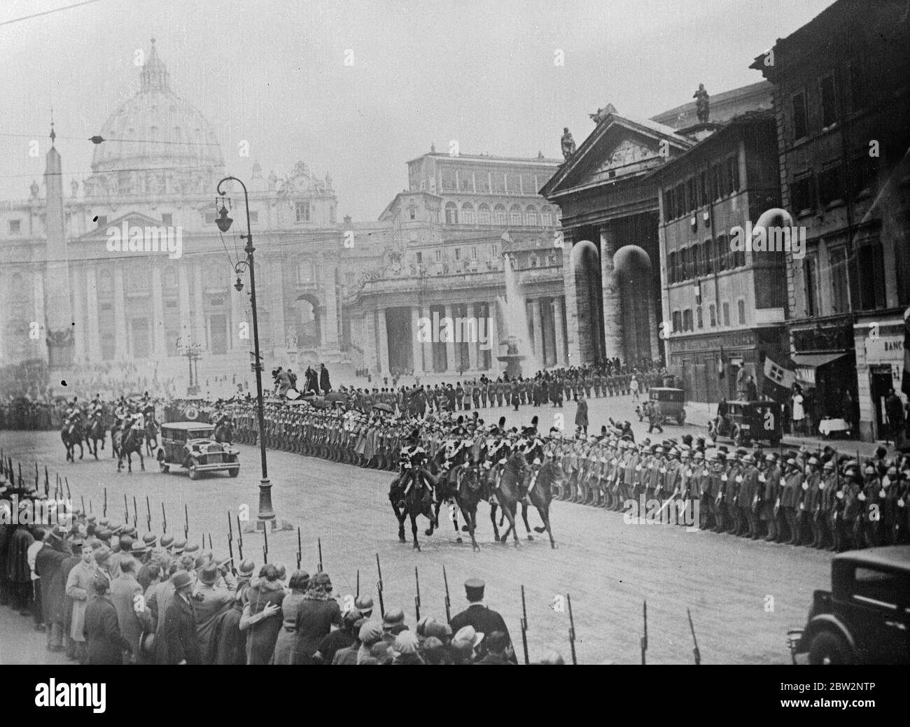 Mussolini at the vatican hi-res stock photography and images - Alamy