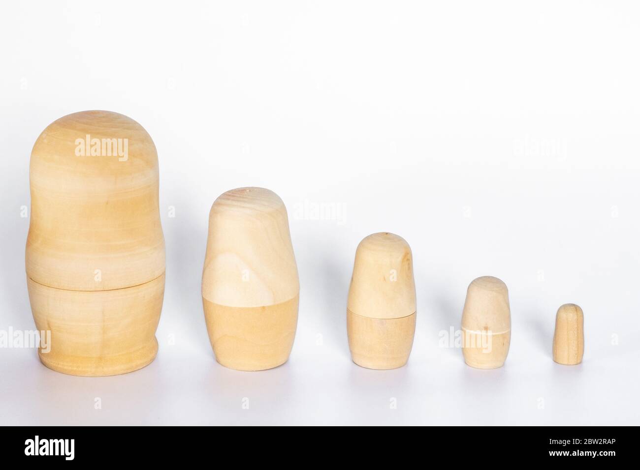 Wooden birch blanks of Russian nesting dolls for coloring. Folk art ...